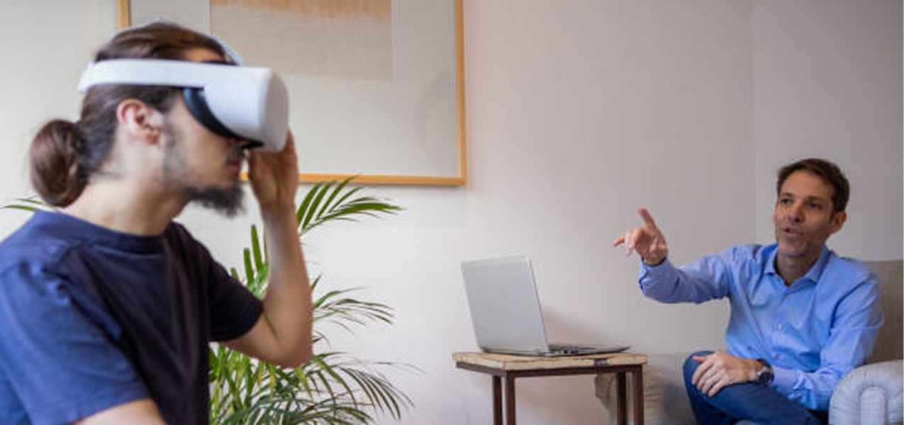 Virtual Reality Exposure Therapy | Definition & Uses